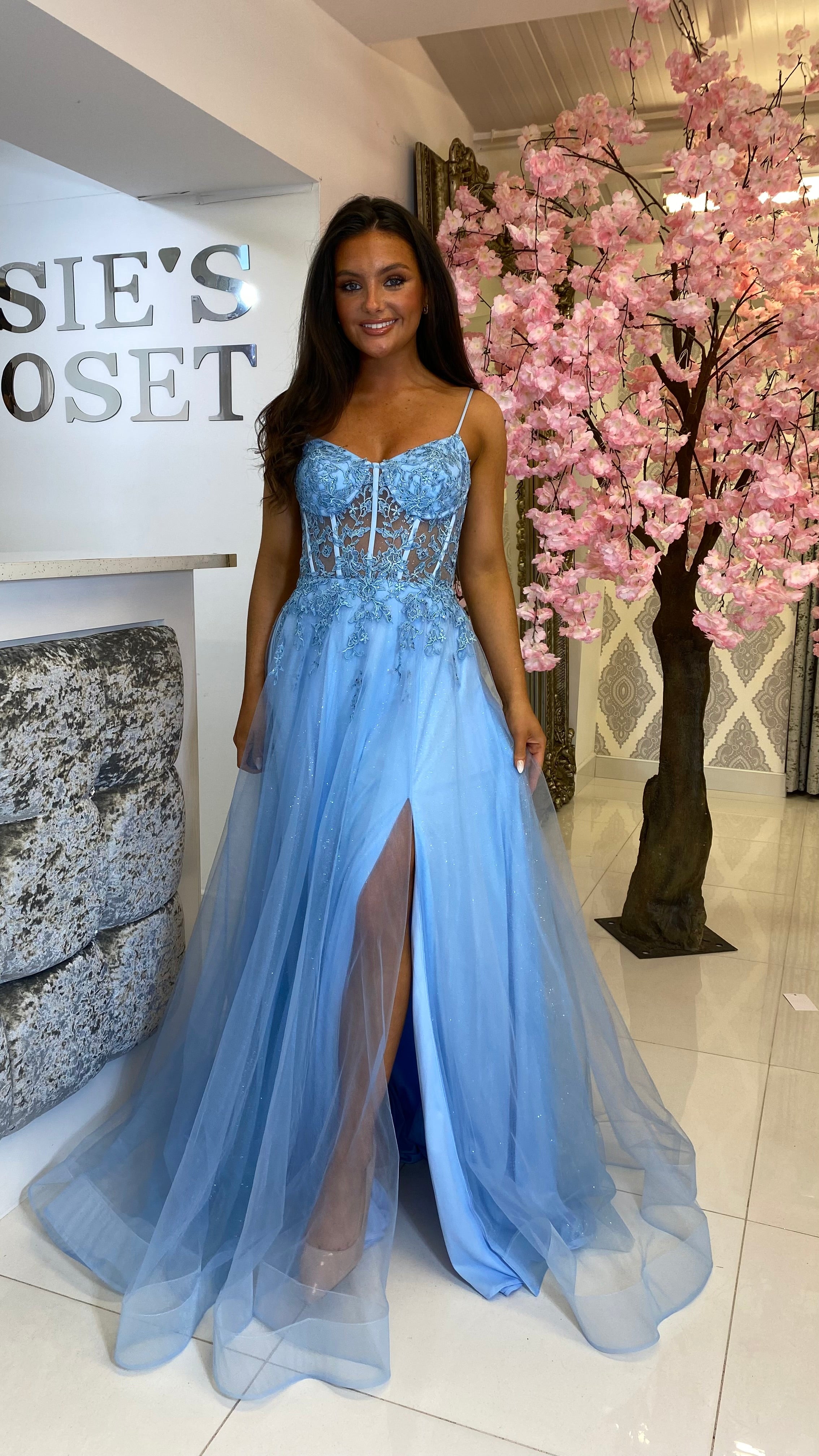 ROSIE'S CLOSET IN STORE – Rosies Closet